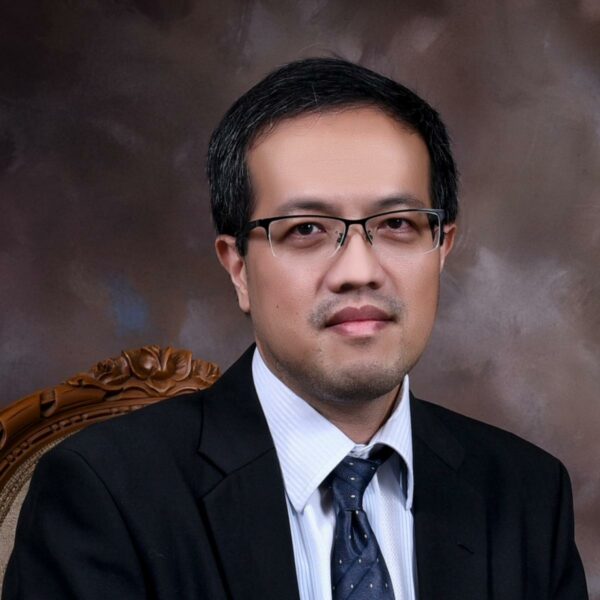 Dosen Kami - S1 Informatika Program Profesional Surabaya