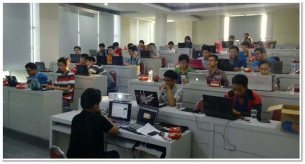 Fasilitas - S1 Informatika Program Profesional Surabaya